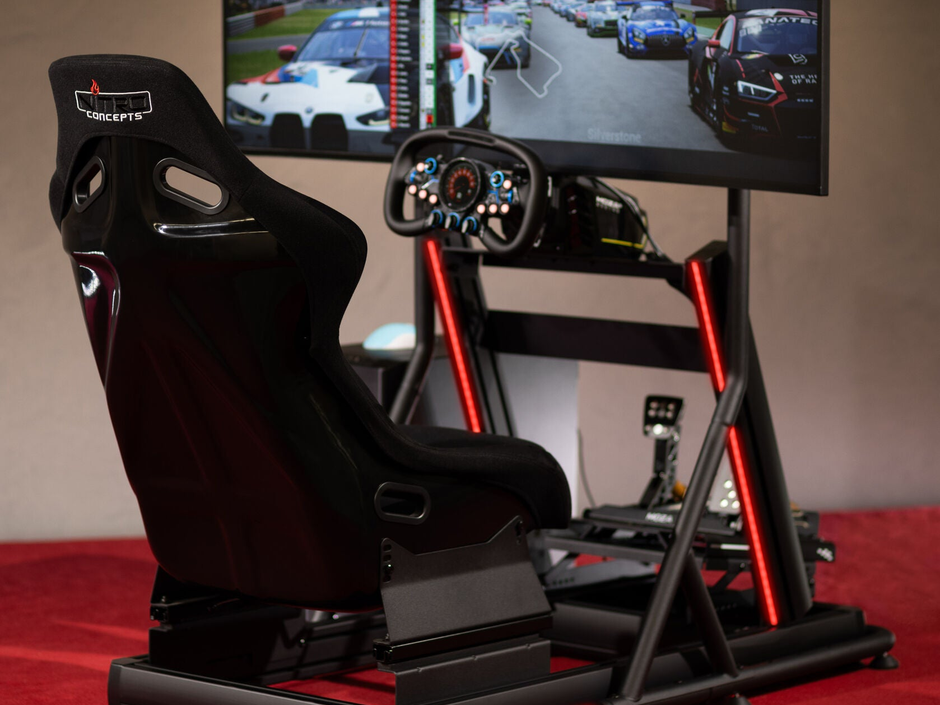 simracer.at, Simracingshop with advice and low shipping costs